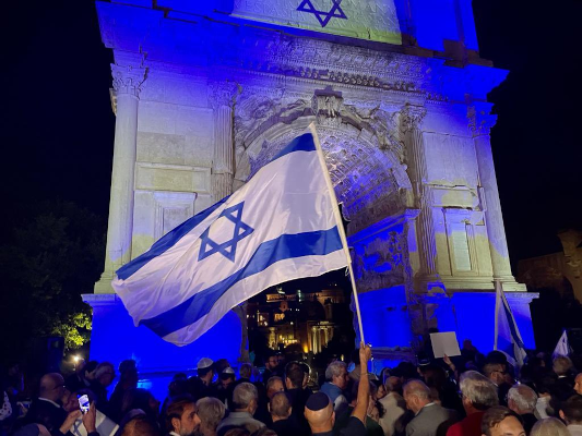 Torchlight procession organised in Rome in defense of Israel - European ...