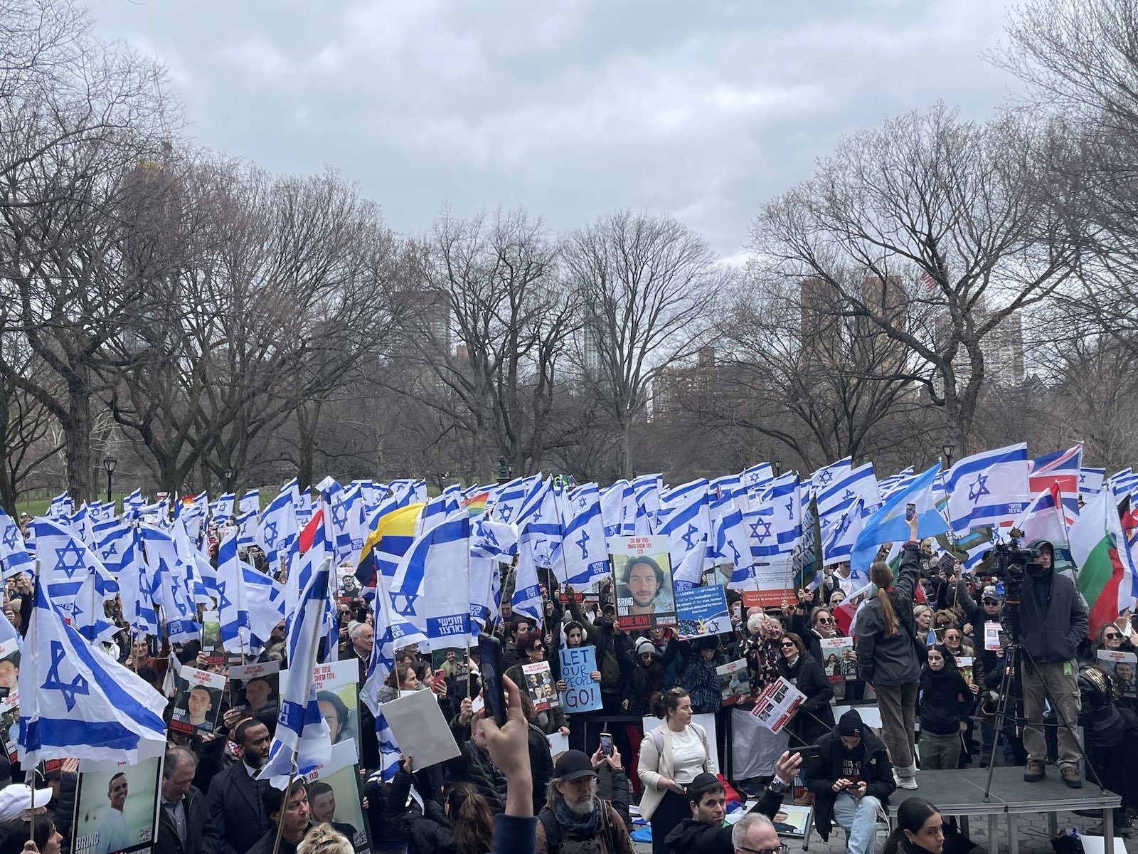 Thousands rally in New York’s Central Park in support of hostages held ...